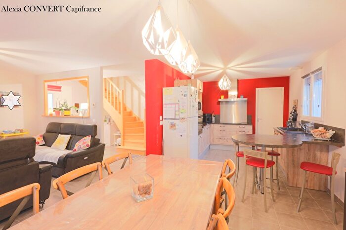 Maison à vendre - Montrevel-en-Bresse - 5 pièces - 4 chambres