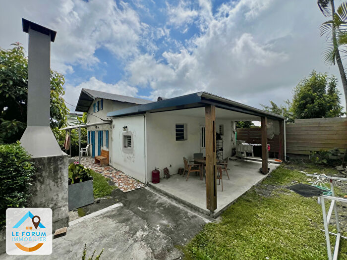 Maison à vendre - Le Tampon - 5 pièces - 4 chambres