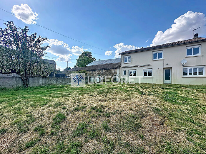 Maison 6 pièces à Bressuire, Terves, à vendre