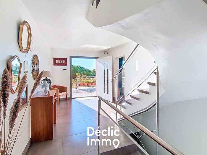 Maison à vendre - Vence, Saint-Martin, Lubiane, Le Suve - 7 pièces - 4 chambres