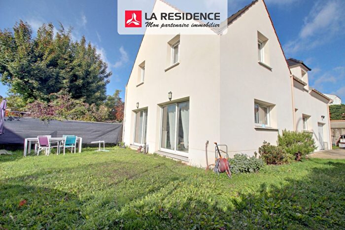 Maison à vendre - Sartrouville, Le Val Notre-Dame - 7 pièces - 5 chambres