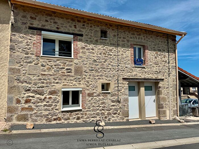 Saint-Bonnet-le-Froid : Appartement 3 pièces à vendre