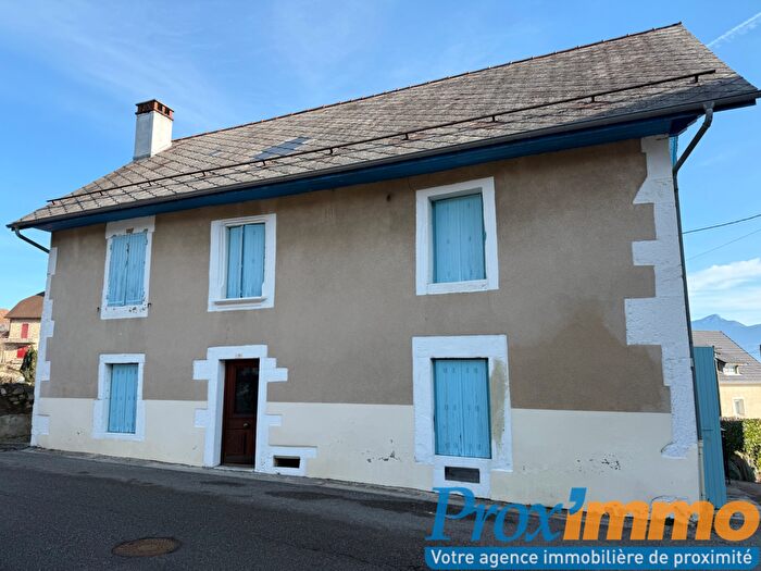 Maison à vendre - Miribel-les-Échelles - 9 pièces - 4 chambres