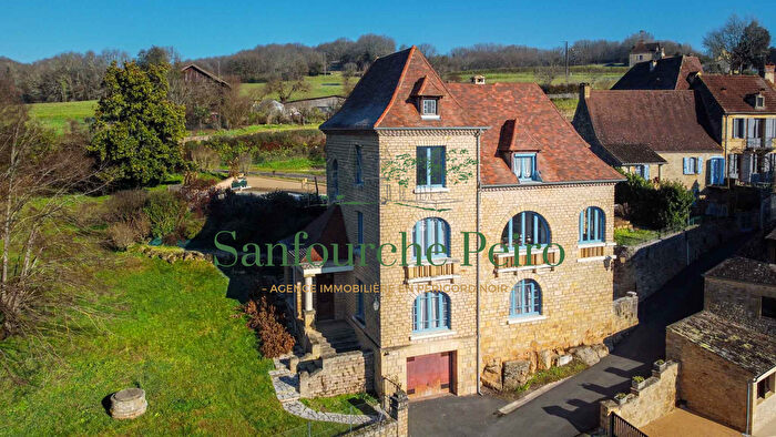 Maison à vendre - Saint-Vincent-de-Cosse - 9 pièces - 7 chambres