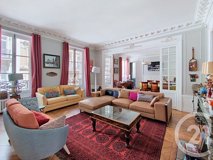 Paris 9ème, Clichy, Trinité : Appartement 6 pièces à vendre