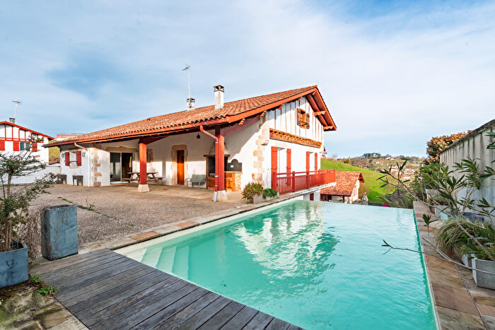 Maison à vendre - Souraïde - 6 pièces - 4 chambres