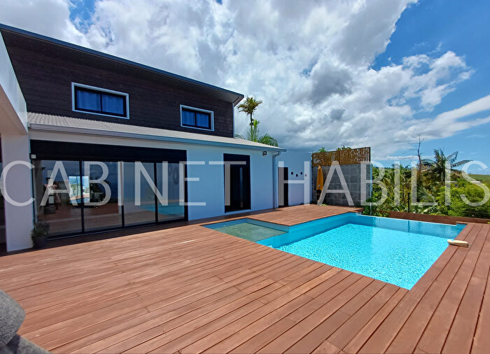 Maison à louer - Saint-Pierre, Terre Rouge, La Ravine des Cafres les Hauts - 4 pièces - 3 chambres