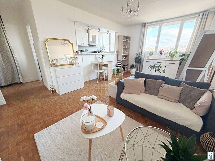 Appartement à louer - Centre Ville-Mairie, Maromme - 2 pièces - 1 chambre