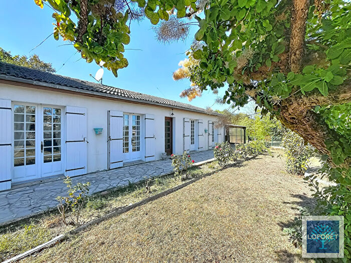 Maison 6 pièces à Saint-Martin-d'Ary, à vendre