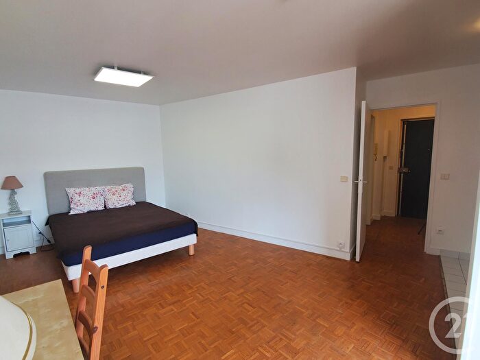 Appartement à louer - Sèvres, Centre-ville, Cristallerie, Manufacture, Danton - 1 pièce - 1 chambre