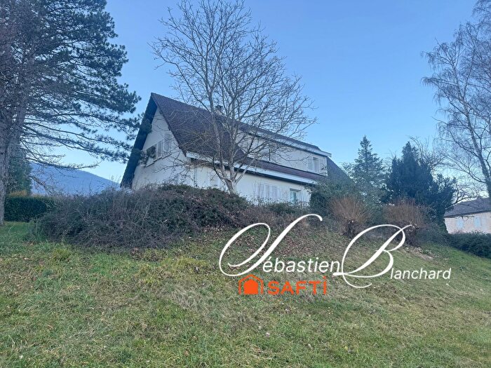 Maison à vendre - Chanay - 8 pièces - 7 chambres