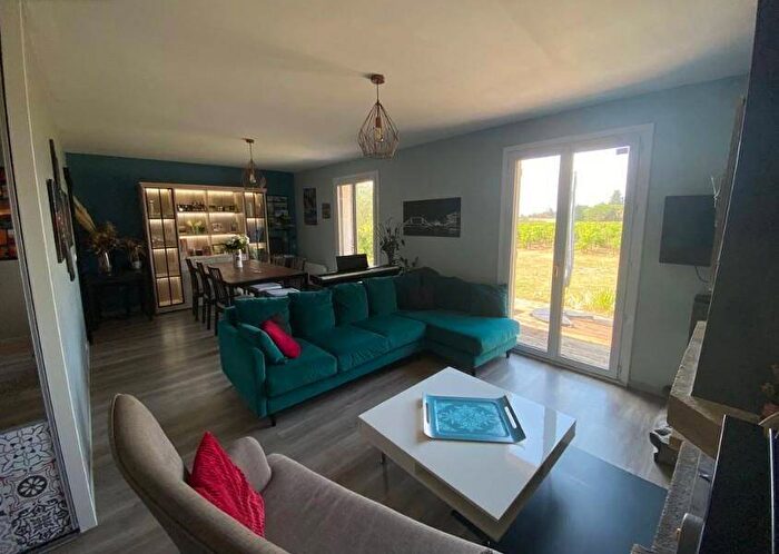 Maison à louer - La Lande-de-Fronsac - 5 pièces - 4 chambres