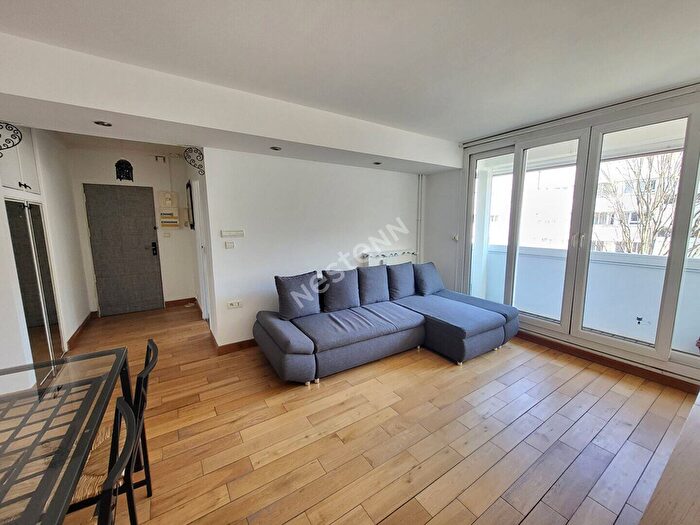 Appartement à louer - La Défense, Puteaux - 3 pièces - 2 chambres