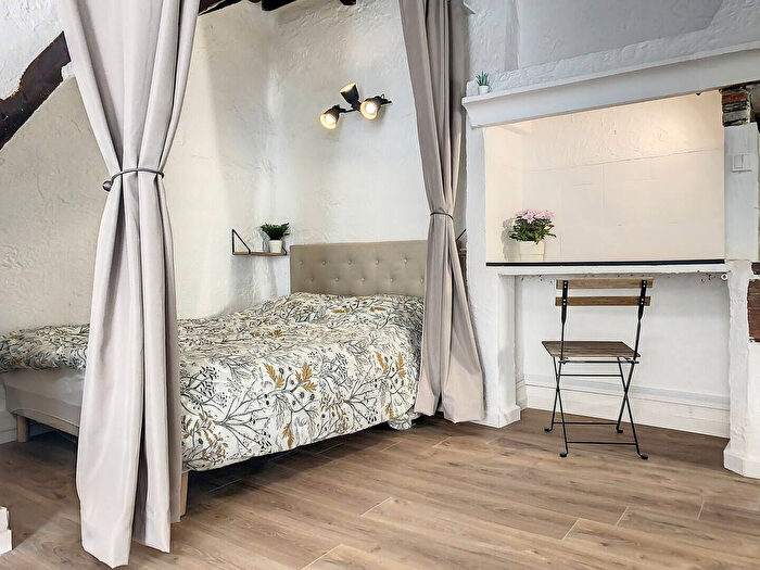 Grasse, Centre-ville Nord : Appartement 1 pièce à louer