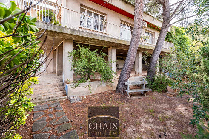 Maison à vendre - Aubagne - 5 pièces - 4 chambres