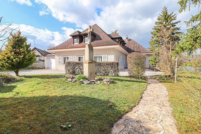 Velars-sur-Ouche : Maison 8 pièces à vendre