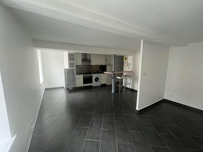 Appartement à louer - Montbrison, Centre-ville - 1 pièce