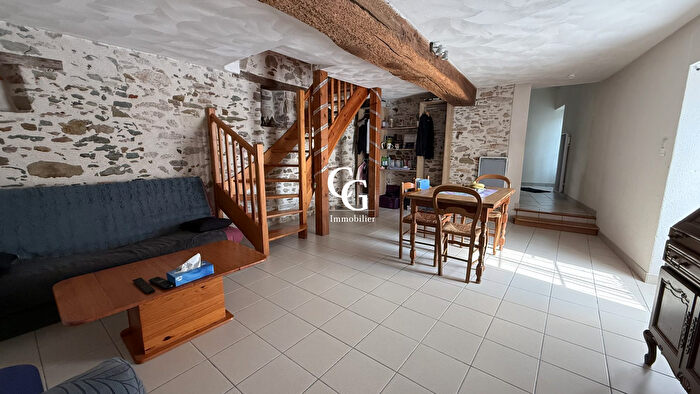 Maison à louer - Vieillevigne - 4 pièces - 3 chambres