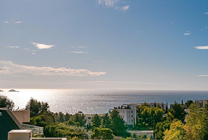 Maison à vendre - Marseille e , Roucas Blanc - 4 pièces - 3 chambres