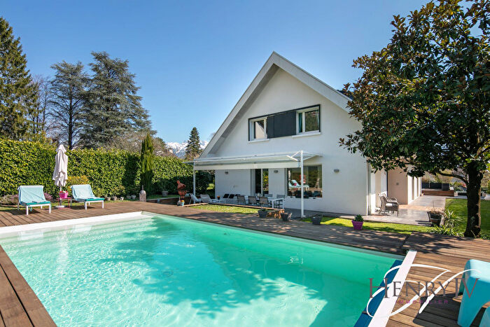 Maison à vendre - Corenc - 9 pièces - 5 chambres