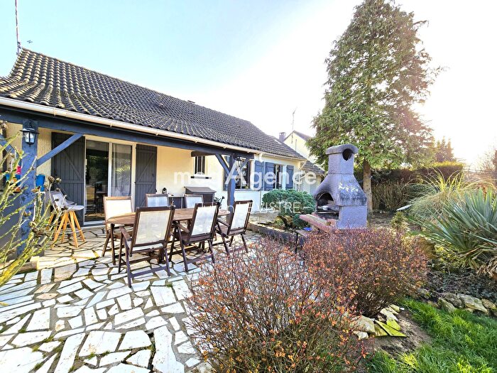 Maison à vendre - Sainville - 4 pièces - 3 chambres