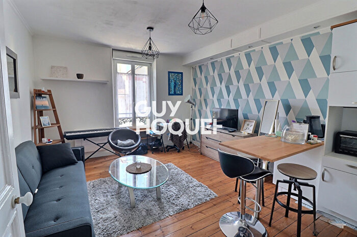 Appartement à louer - Vannes, Gare - 2 pièces - 1 chambre