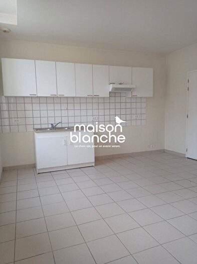 Appartement à louer - Guîtres - 3 pièces - 2 chambres