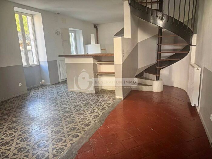 Appartement à louer - Centre Ville, Saint-Rémy-de-Provence - 4 pièces - 3 chambres