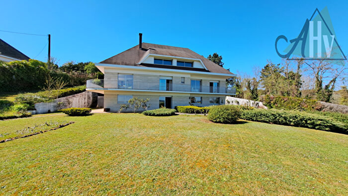 Maison 13 pièces à Paron, à vendre