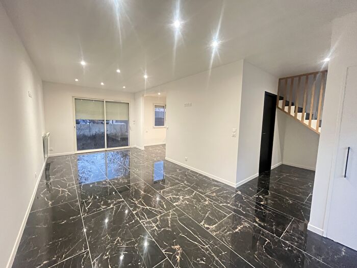 Maison à vendre - Coubron - 6 pièces - 4 chambres