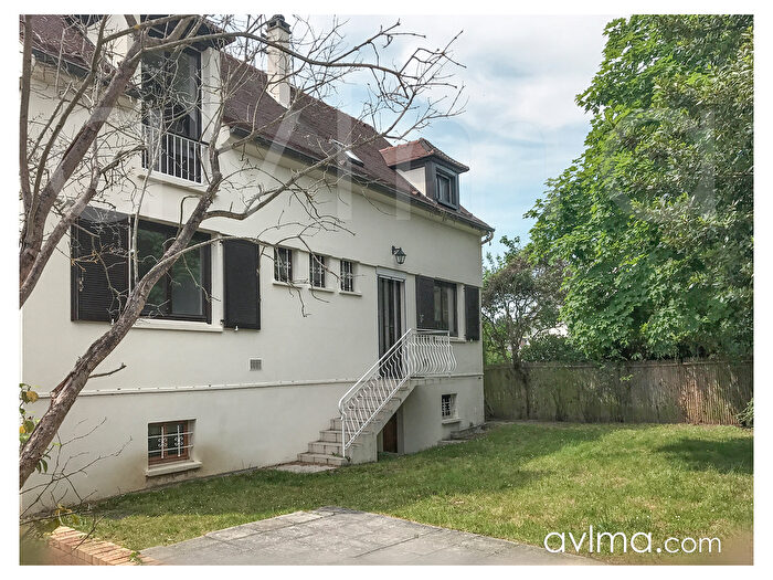 Maison à louer - Saint-Nom-la-Bretèche - 7 pièces - 4 chambres