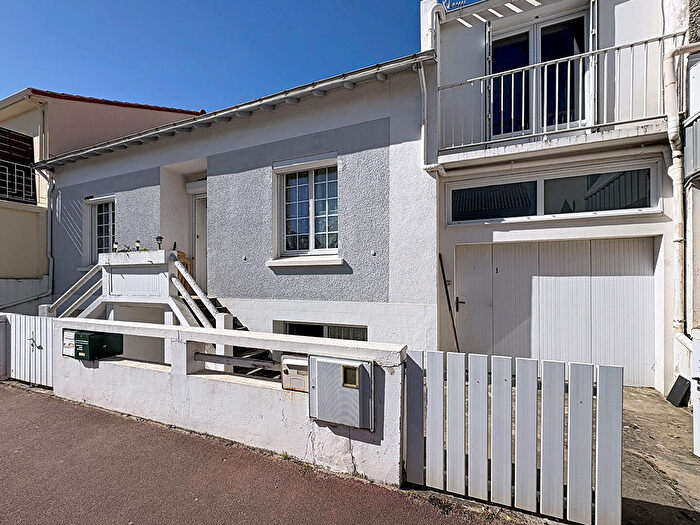 Saint-Jean-de-Monts, Rue Notre-Dame, Bois Joly, Vredon, Vacherie, Tonnelle - Maison 8 pièces à vendre