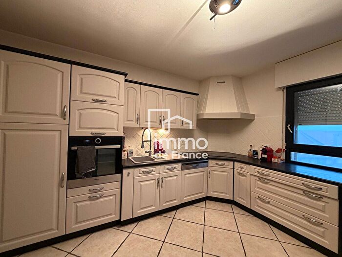 Appartement à louer - Valleiry - 5 pièces - 4 chambres