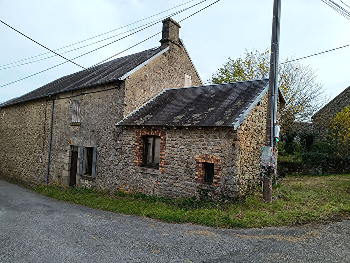 Maison à vendre - Folles - 5 pièces - 2 chambres