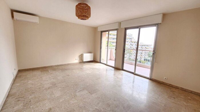 Appartement à louer - Gorbella, Nice - 2 pièces - 1 chambre