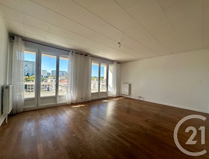 Villeurbanne, Doua : Appartement 2 pièces à vendre