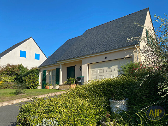 Maison à vendre - Angers, Lac de Maine - 8 pièces - 4 chambres