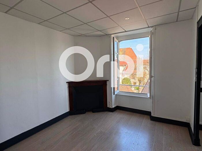 Appartement à louer - La Côte-Saint-André - 3 pièces - 2 chambres