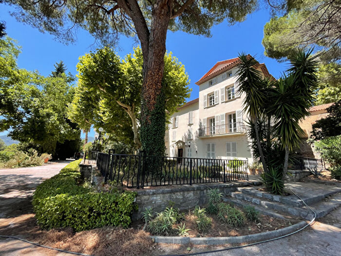 Appartement à louer - Solliès-Pont - 3 pièces - 2 chambres