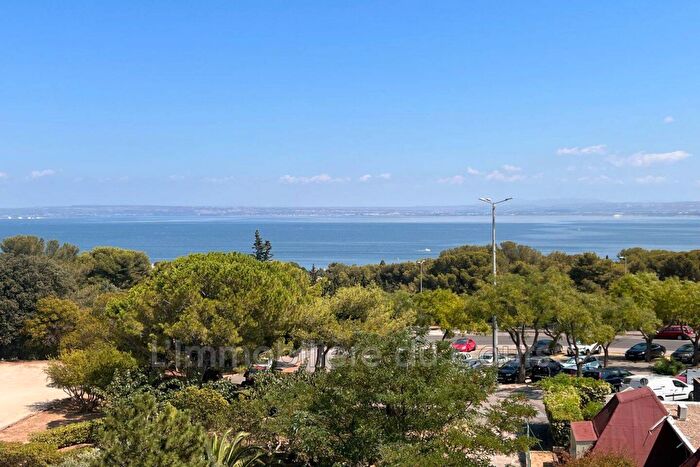 Appartement à louer - Martigues - 4 pièces - 3 chambres