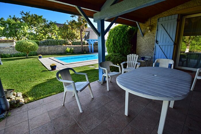 Maison à vendre - Aureilhan - 8 pièces - 5 chambres