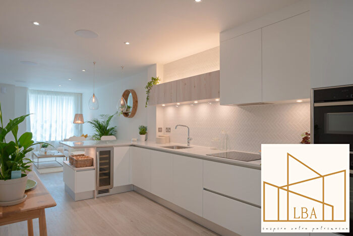 Appartement à vendre - Marseille e , Sainte-Marguerite - 4 pièces