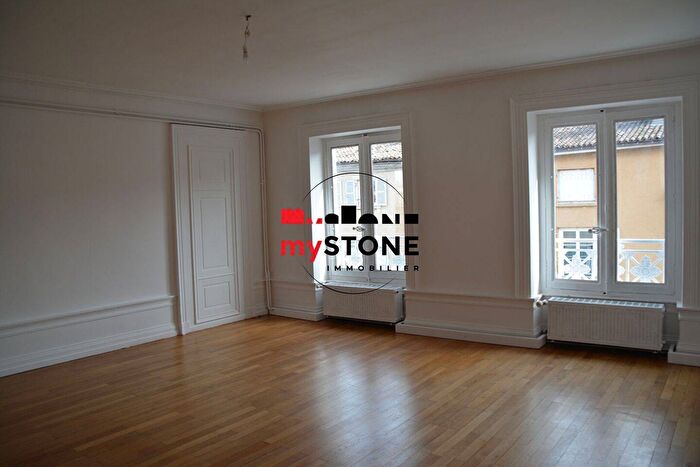 Appartement à louer - centre Ville-La Chartonnière-La Barre, Villefranche-sur-Saône - 4 pièces - 2 chambres