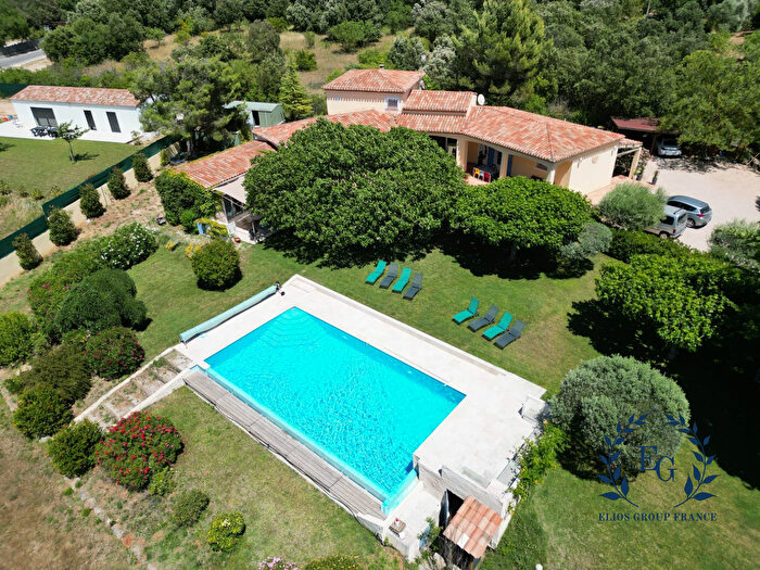 Saint-Maximin-la-Sainte-Baume, Douze Deniers, L'Auvière, Rébubéou, La Courtoise : Maison 6 pièces à vendre
