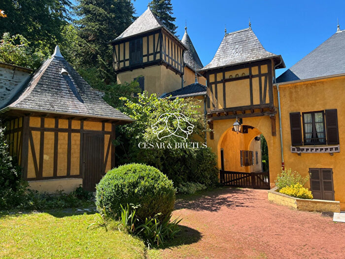 Maison à vendre - Saint-Pierre-le-Vieux - 8 pièces - 4 chambres