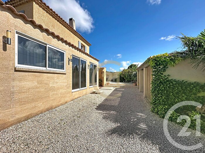 Maison 5 pièces à Remoulins, à vendre