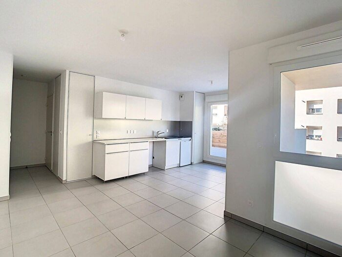 Appartement à louer - Moulin à Vent-Ernest Renan, Vénissieux - 1 pièce