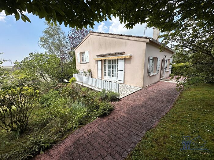 Maison à vendre - Mortagne-sur-Gironde - 3 pièces - 2 chambres