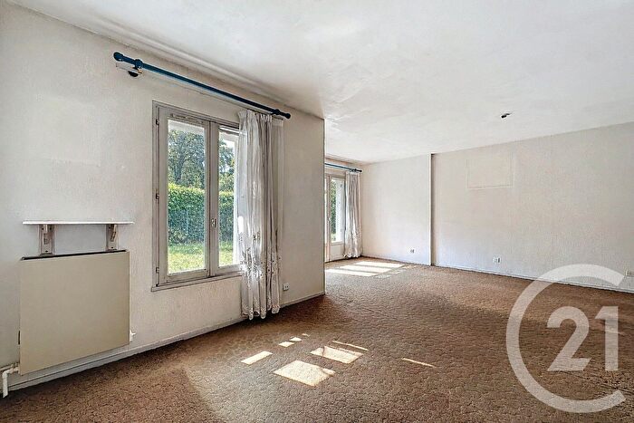 Appartement à vendre - Champs-sur-Marne, Le Luzard, Picasso - 5 pièces - 3 chambres