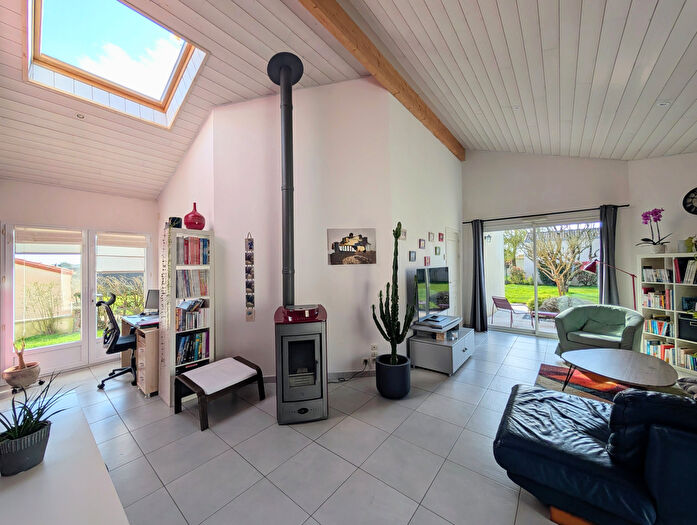 Maison à vendre - Saint-Prouant - 7 pièces - 4 chambres